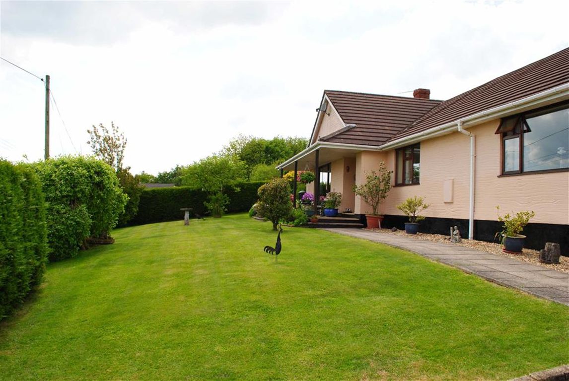 4 bed Bungalow for sale in Tiverton | Mouseprice